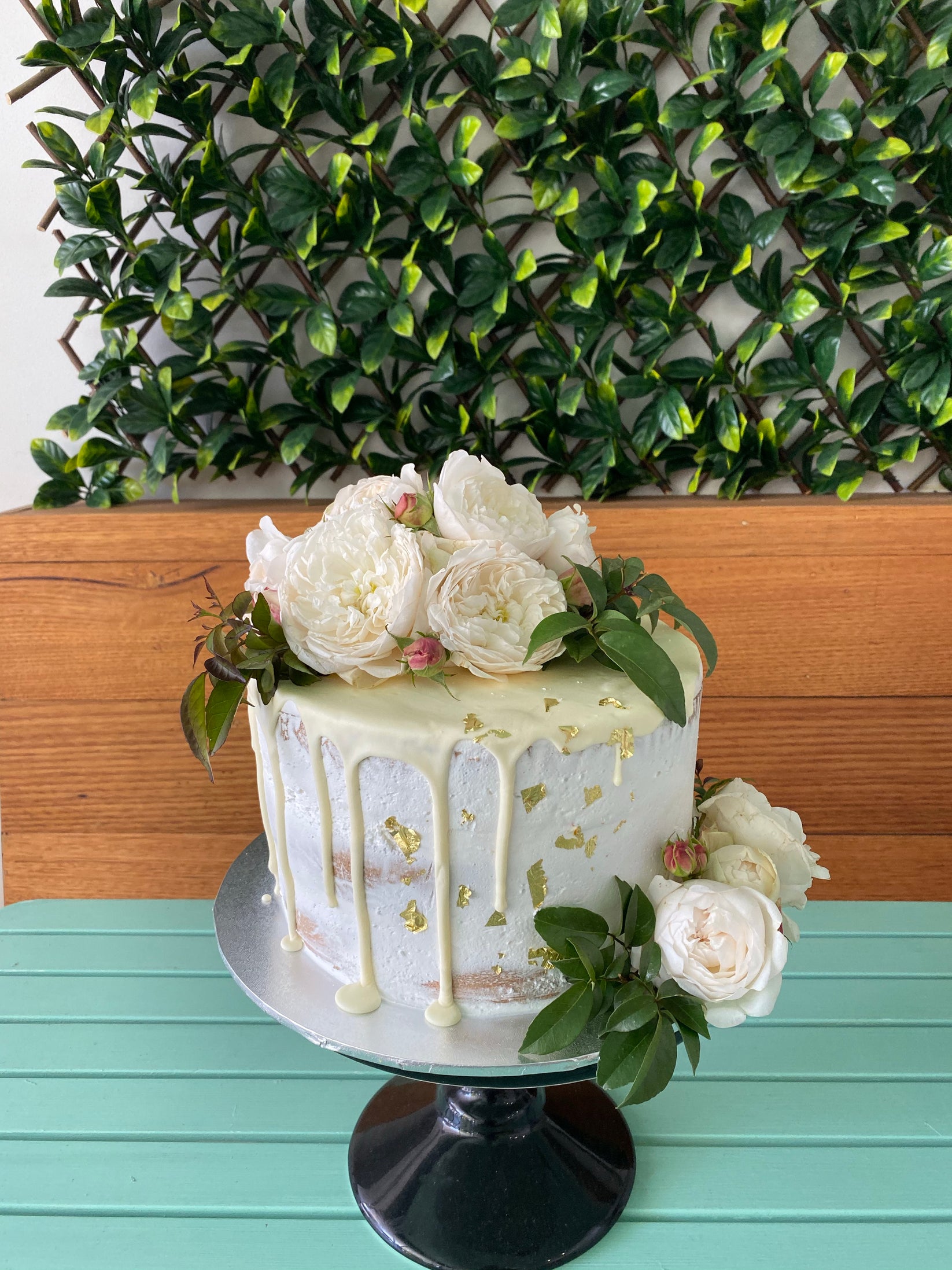A touch of gold – Regnier Cakes
